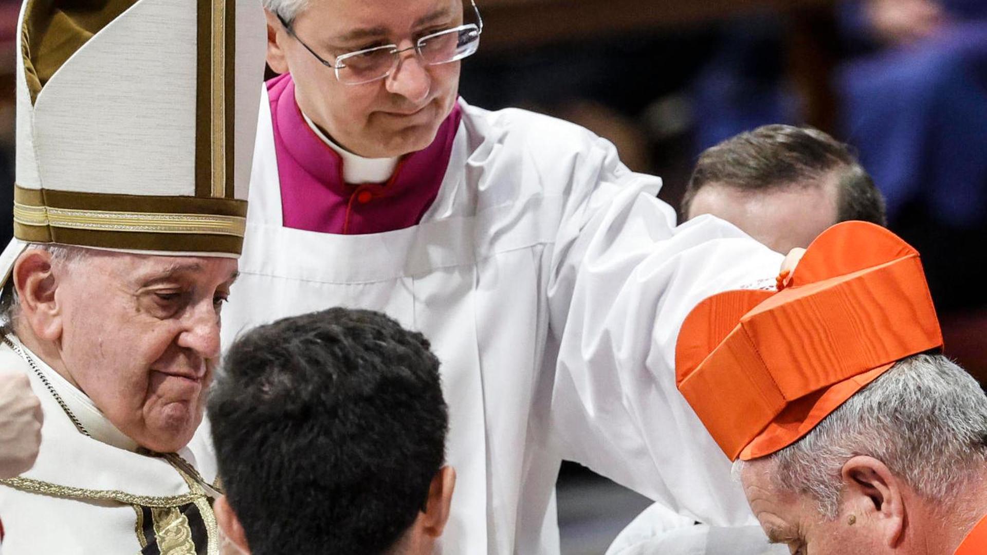 Dal Canavese a Roma per il concistoro. Il cardinale Miglio: «Grazie a ...