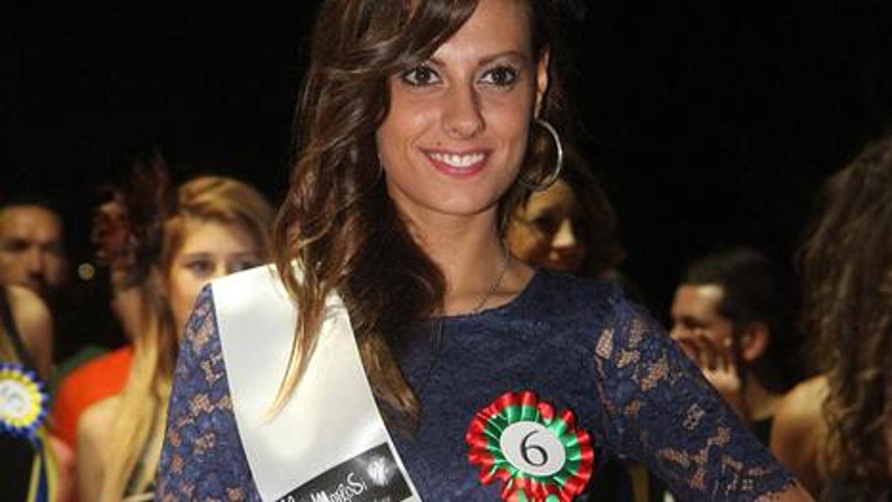 Ivrea, Miss Lungo Dora è la 18enne Giulia Rosa di Pavone - La ...