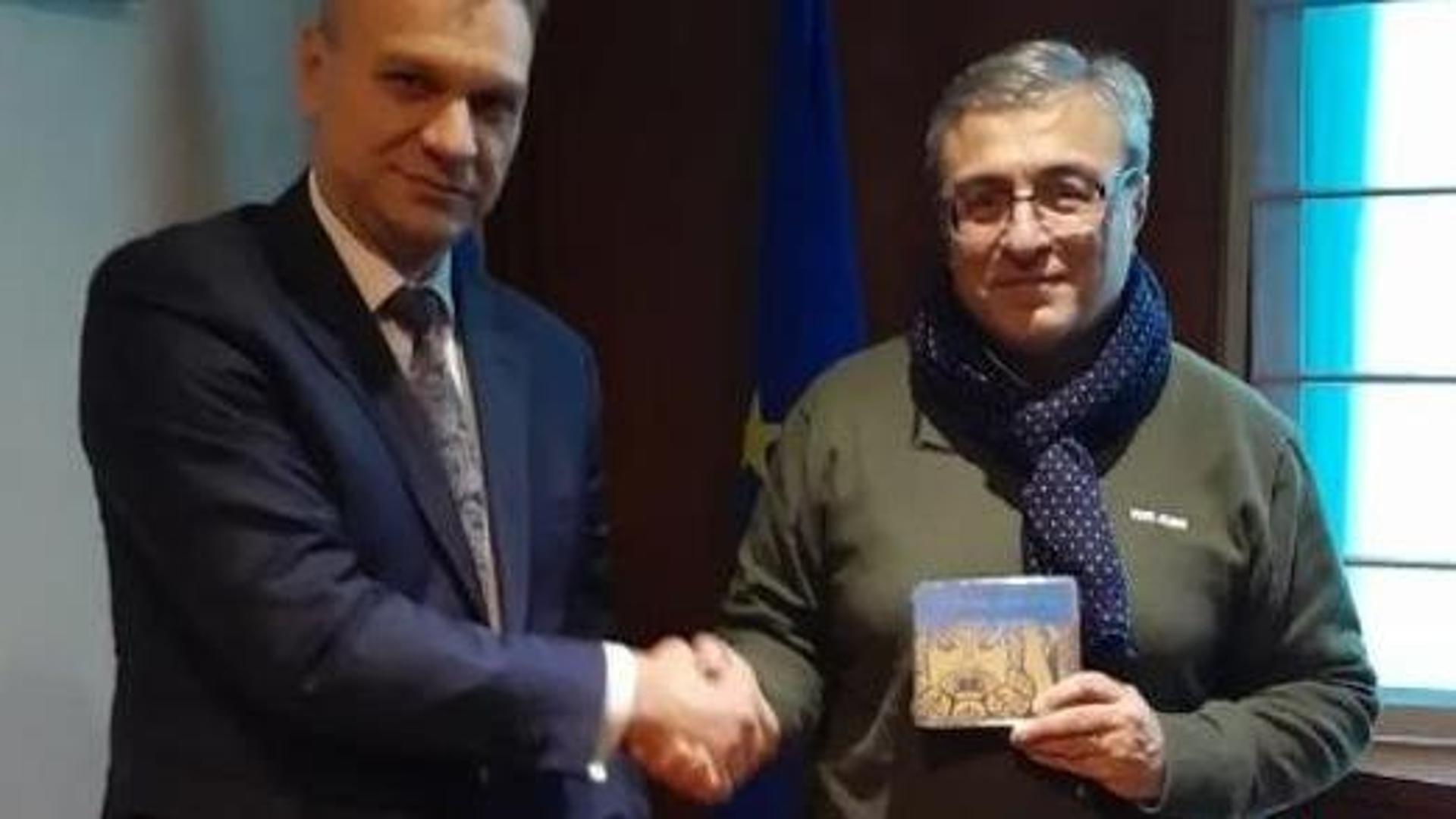 In città prove generali di gemellaggio con Greci in Romania - La ...