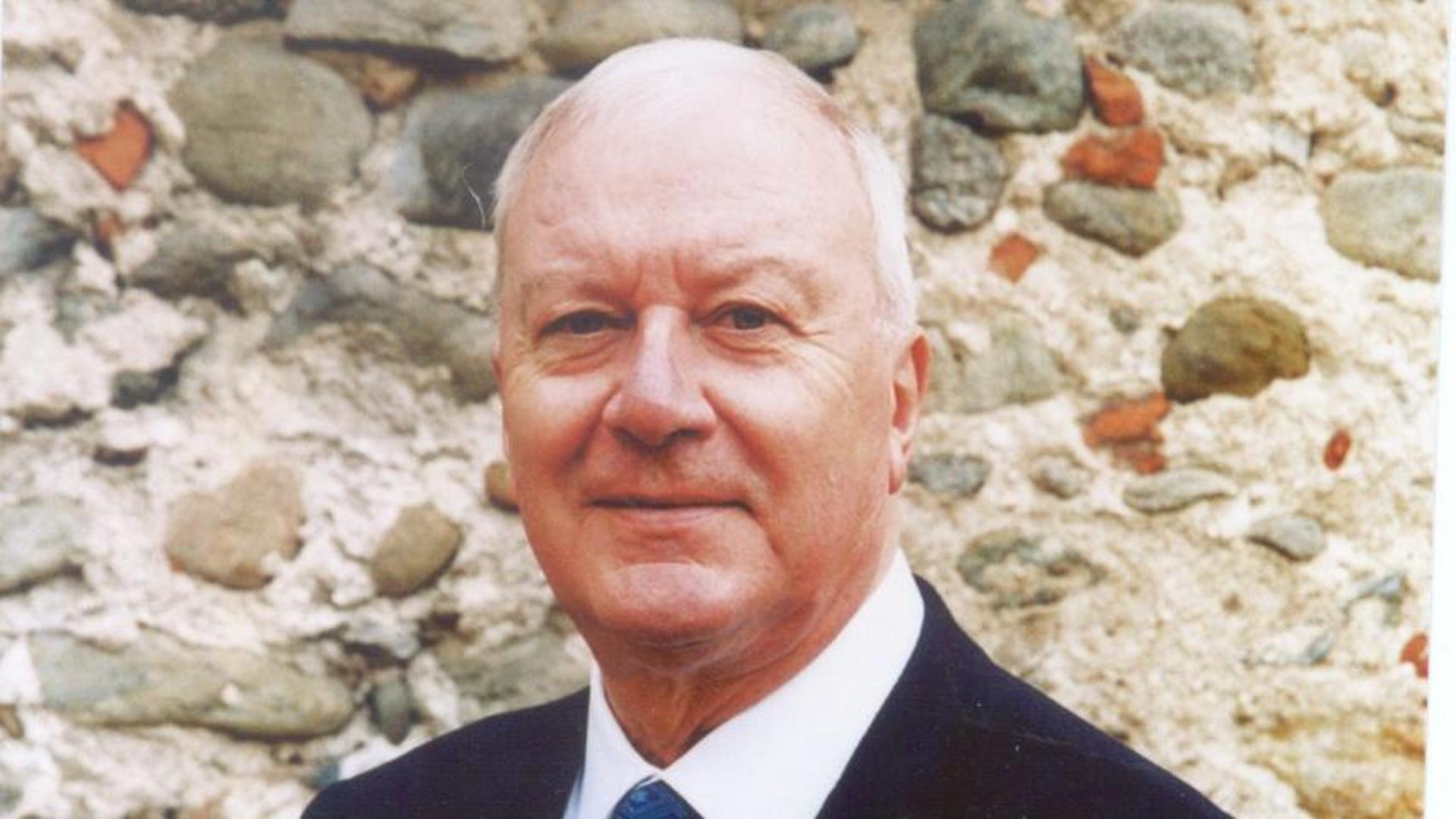 Castellamonte, è morto il senatore Eugenio Bozzello - La Sentinella del ...