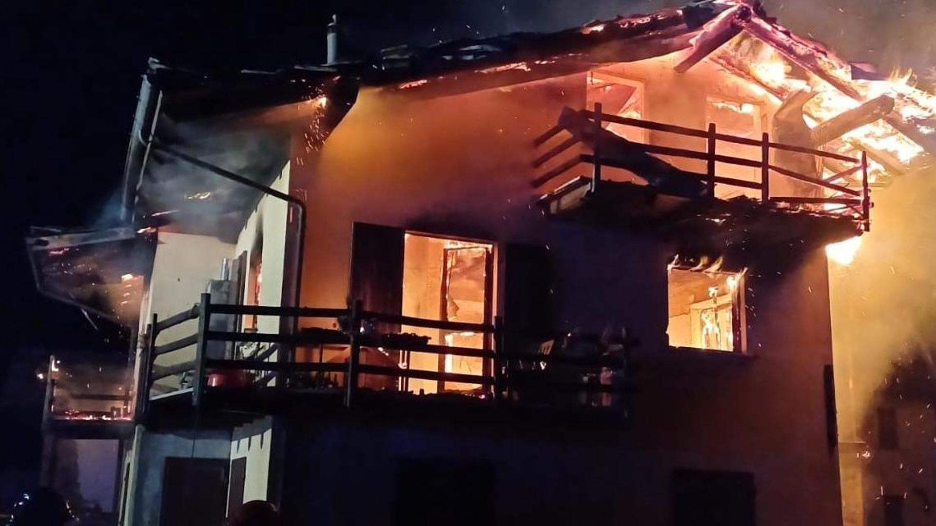 Casa a fuoco ad Alice Superiore, gli Alpini avviano una sottoscrizione ...