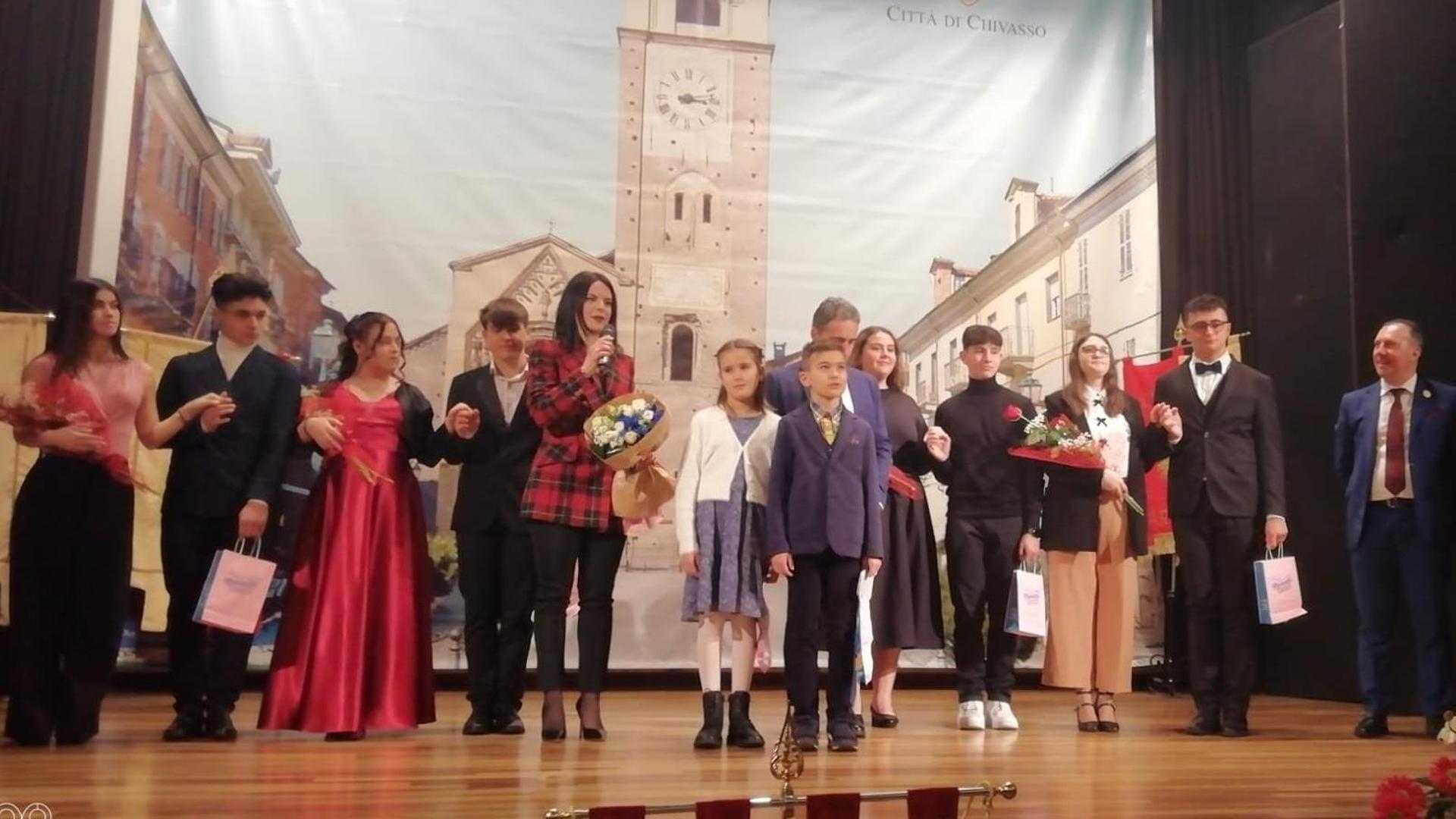 Abbà e Bela Tolera si presentano Sono Enzo Falbo e Isabella Caruso - La ...
