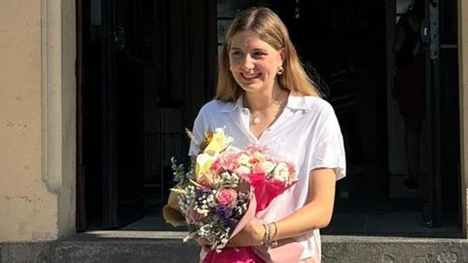 Anna, 100 e lode al liceo Botta di Ivrea, matematica è la sua passione ...