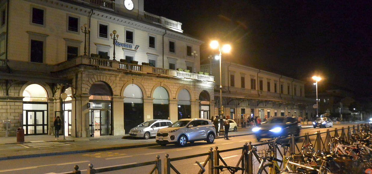 Accoltella un giovane in zona stazione a Novara: condanna a 10 anni per ...