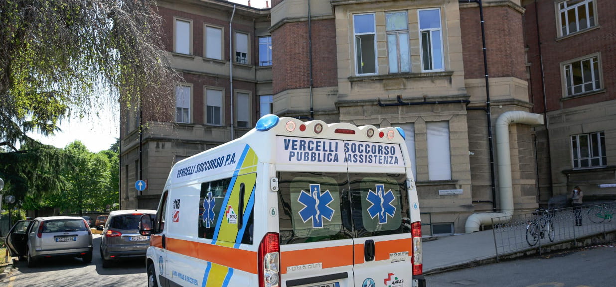 Scontro a Ghislarengo, gravissimo all’ospedale Maggiore di Novara un ...