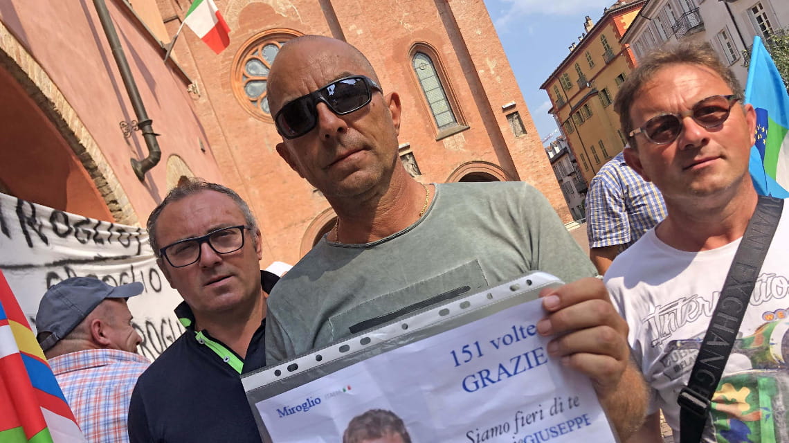 Consiglio comunale ad Alba sulla chiusura della stamperia Miroglio a ...