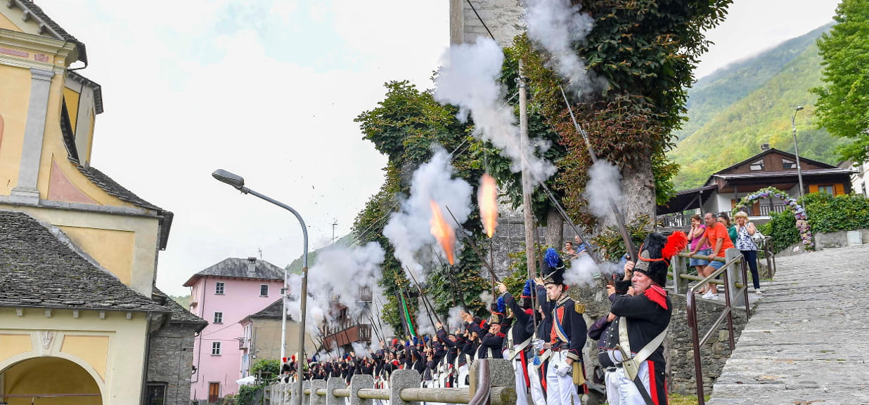 Inizia la festa della Milizia di Calasca: in chiesa c’è posto per 120 ...