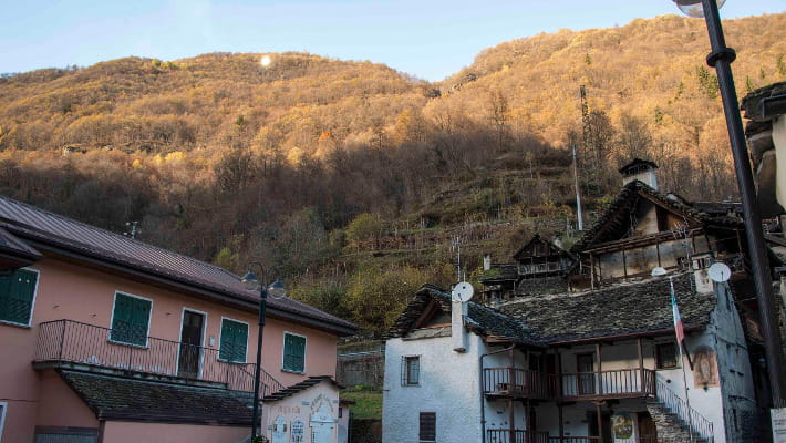 Leggero ritardo, ma lo specchio di Viganella è pronto a riaccendersi ...