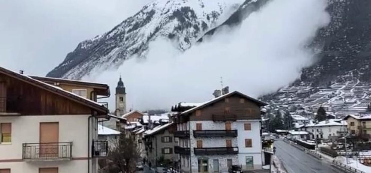 Forti nevicate, valanghe e strade chiuse in Valle d’Aosta, Cervinia ...