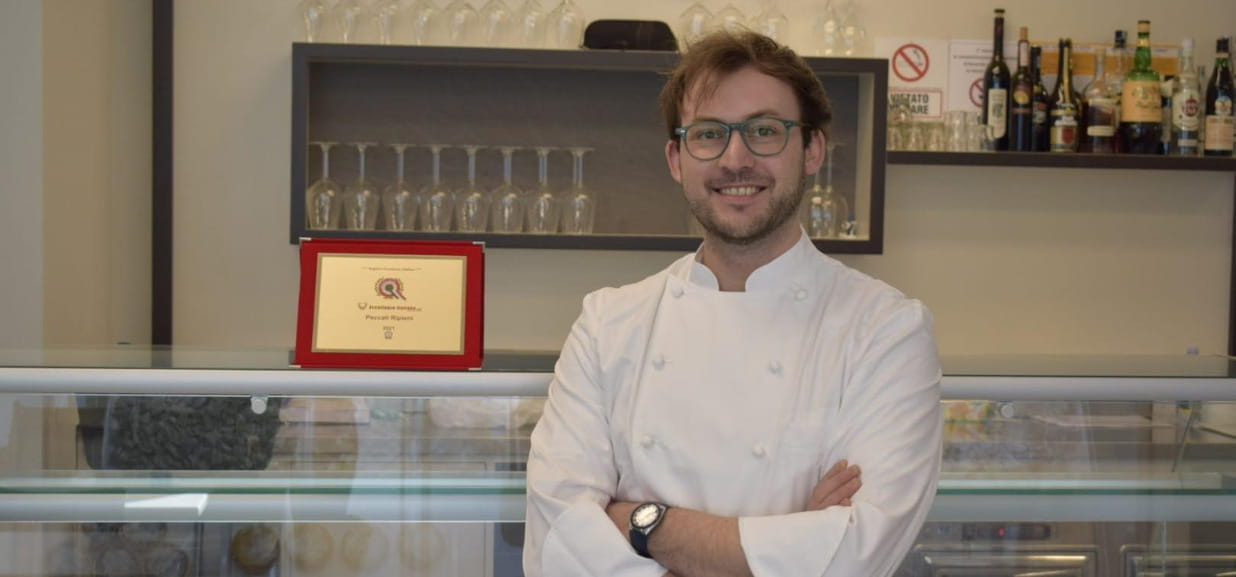 Paolo, chef nel ristorante-gastronomia a Bra: “La pasta fatta a mano è ...