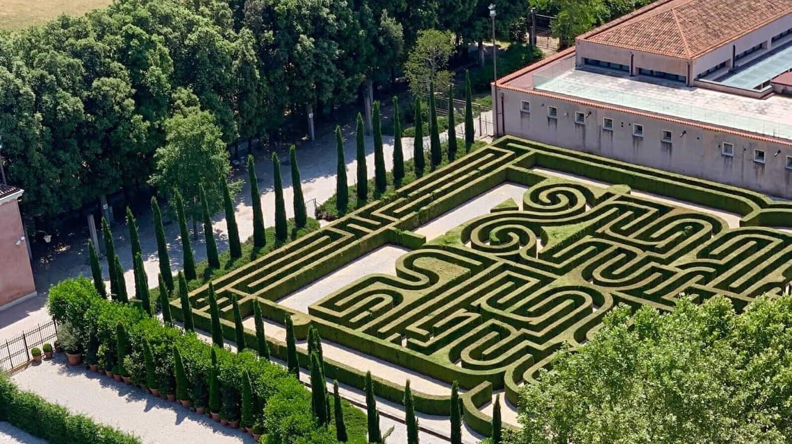 Giardini da scoprire: il Labirinto Borges “costruito per confondere gli ...