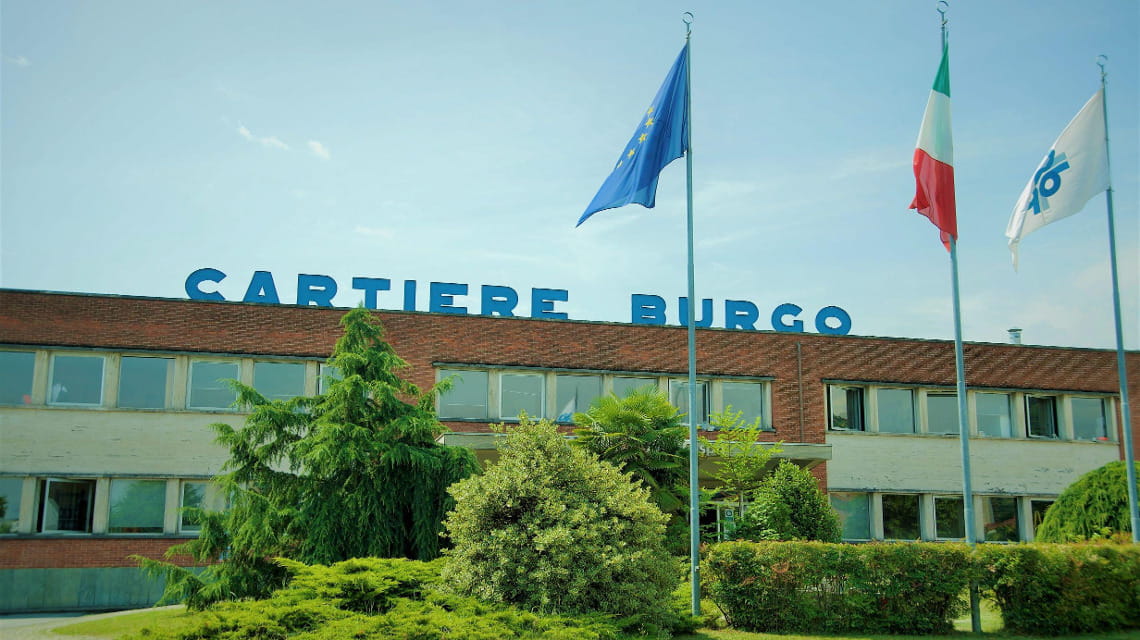 La storica scritta “Burgo” sparita dopo oltre un secolo dalla facciata ...