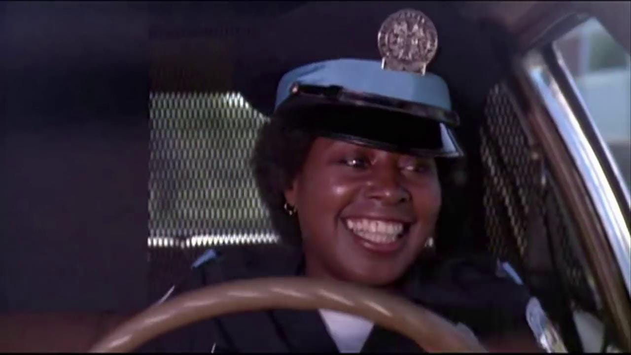 Scuola di polizia: l'esame guida di Marion Ramsey, l'agente Hooks - La ...