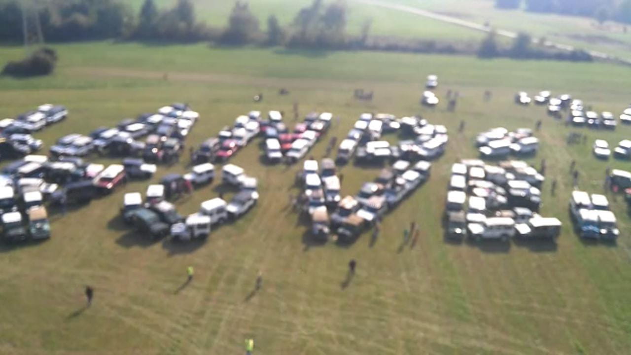 Land Rover, il Club Levone realizza il logo dei record - La Stampa