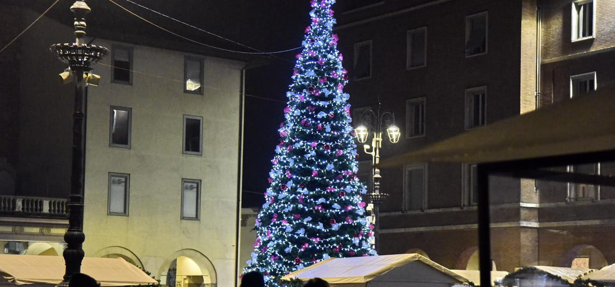 Il “Magico Paese” trasloca da Govone al centro di Asti - La Stampa