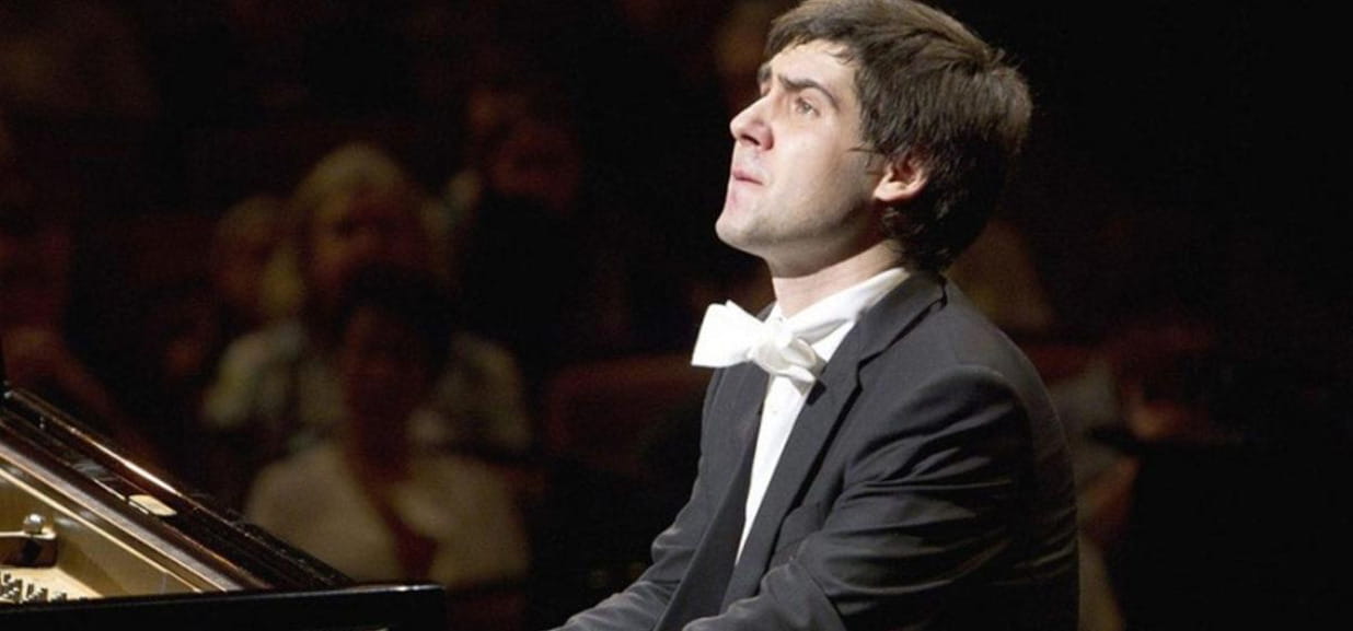 Il pianista Kholodenko fa brillare il “Rach3” - La Stampa