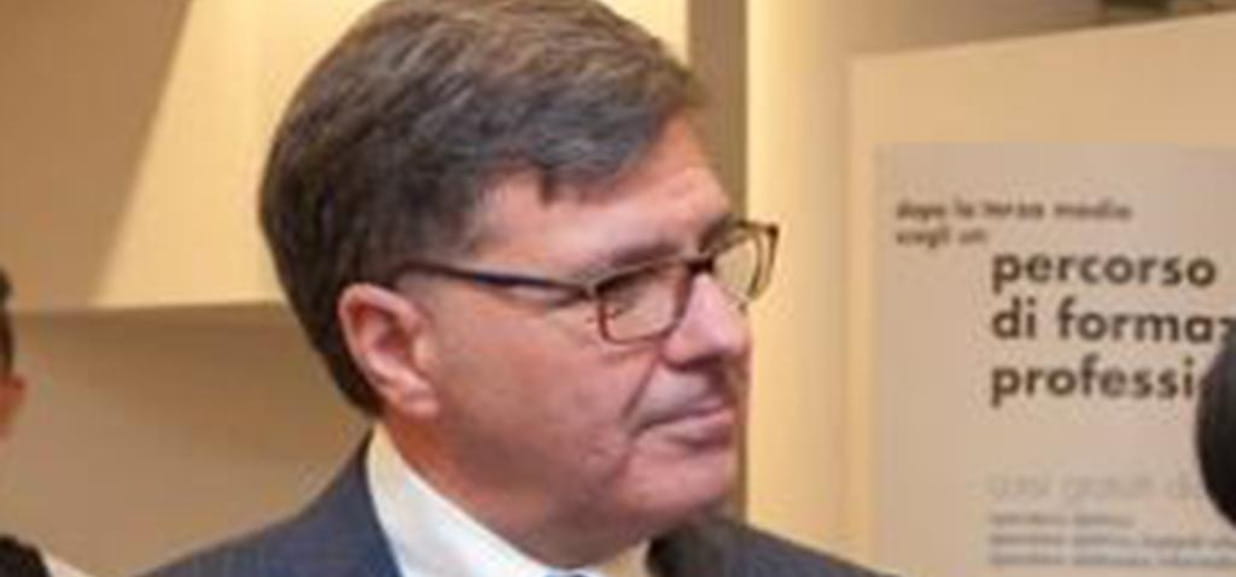 Zingale, l’uomo attaccato alla poltrona che faceva i conti per il ...