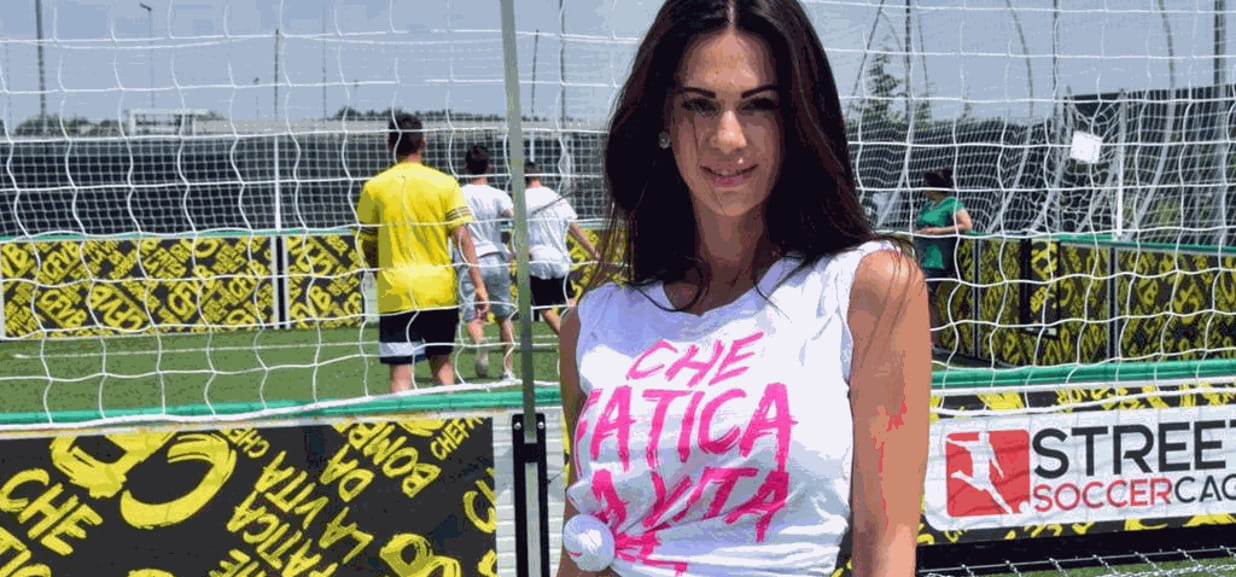 “Che fatica la vita da bomber”, il calcio invade piazza Duomo per la ...