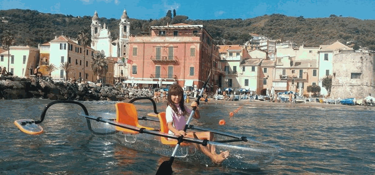 Arriva il Crystal Kayak per ammirare i fondali - La Stampa