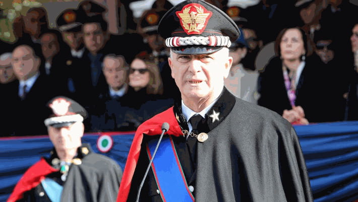 La visita del comandante generale dell'Arma dei carabinieri - La Stampa