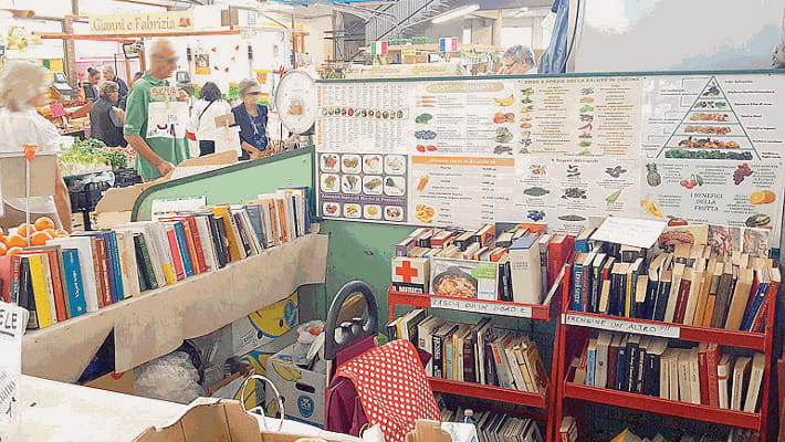 Ecco lo scambio di libri tra frutta e verdura - La Stampa