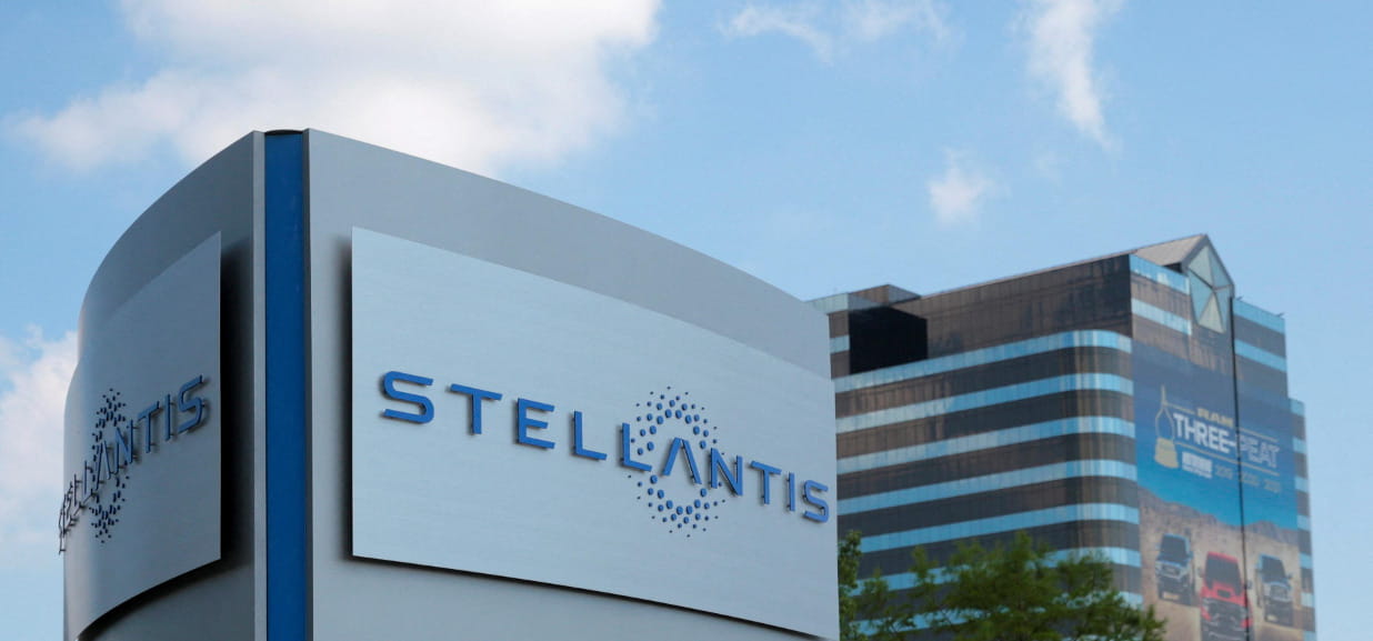 Stellantis riorganizza il ramo finanziario, nasce una società ...