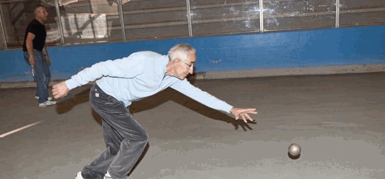 L’impresa di Pietro Mariolini: a 74 anni sconfigge il campione del ...