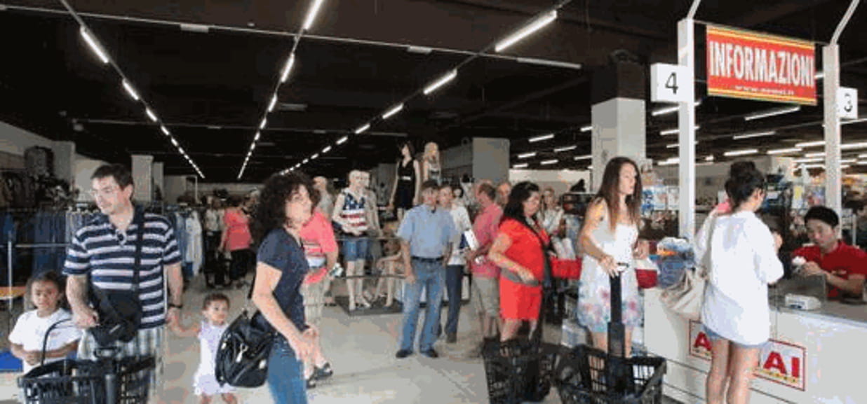 Inaugurato Aumai, grande magazzino aperto sette giorni su sette - La Stampa