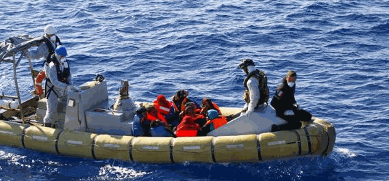 Sicilia, soccorsi due barconi - La Stampa