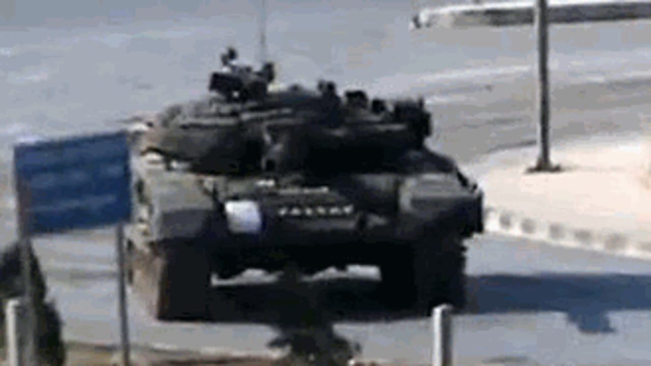 I tank di Assad all'assalto di AleppoSuccesso-lampo dell'esercito ...