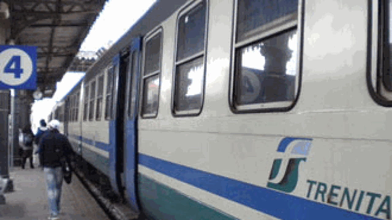 L'album delle foto per ricordarele Ferrovie del Piemonte - La Stampa