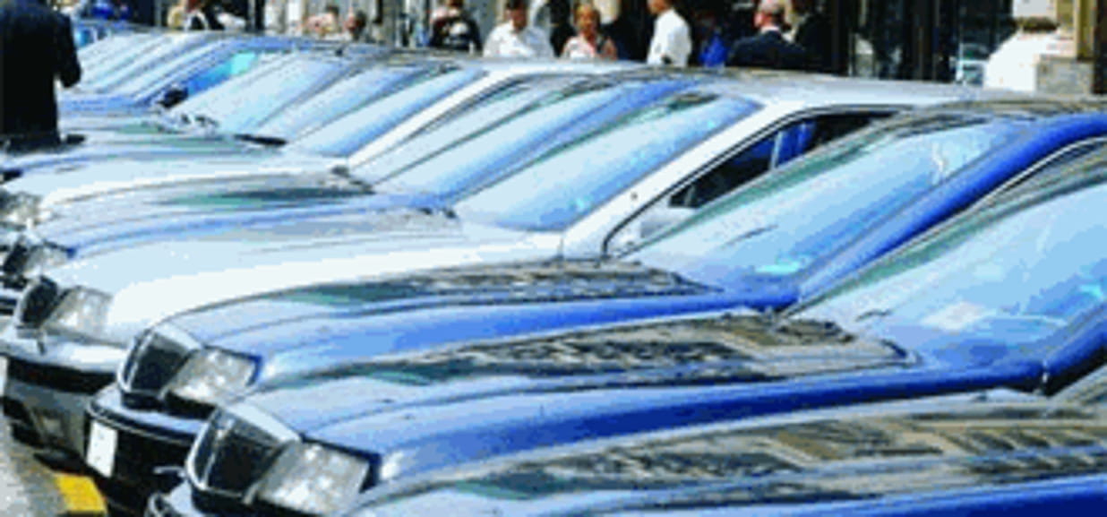 "Le auto blu sono 90 mila" - La Stampa