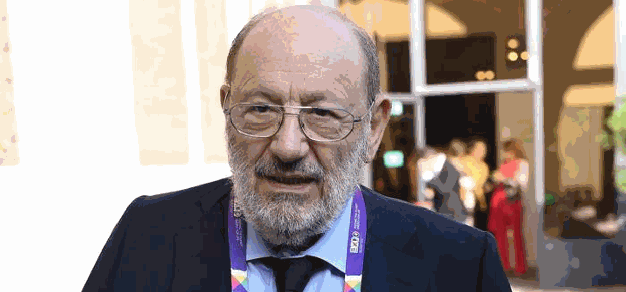 Umberto Eco: il computer è un genio, ma non sa scrivere “Se una notte d ...