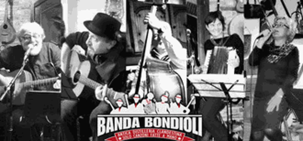 LA BANDA BONDIOLI SUONA NELLA CORTE DI PALAZZO MOSCA - La Stampa