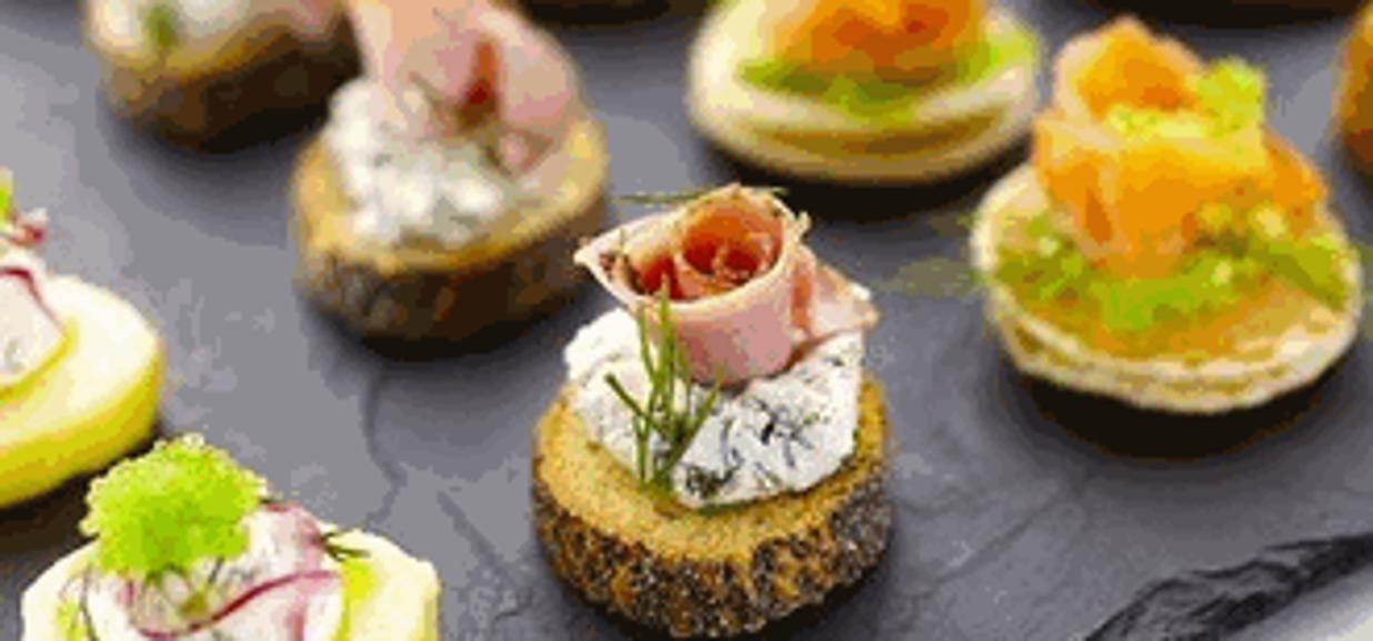 A LEZIONE DI FINGER FOOD DA LET'S KUK - La Stampa