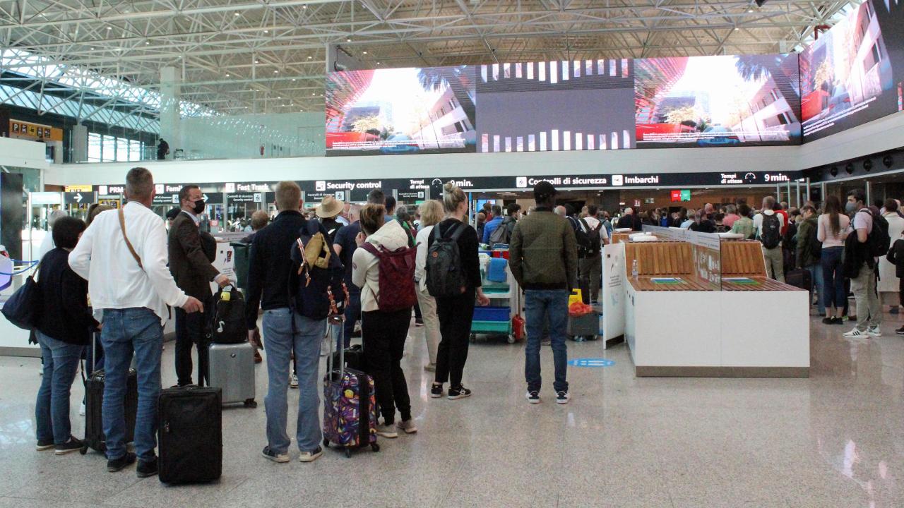 Se gli aeroporti finiscono nel caos - La Stampa