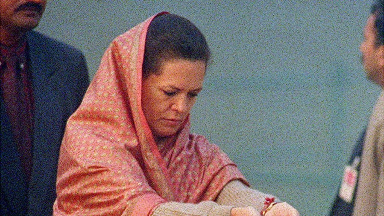 Sonia Gandhi, muore a Orbassano la madre Paolina Predebon - La Stampa