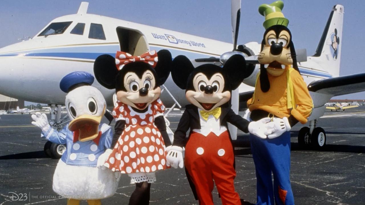 All'interno del jet privato di Walt Disney, restaurato dopo 30 anni di ...