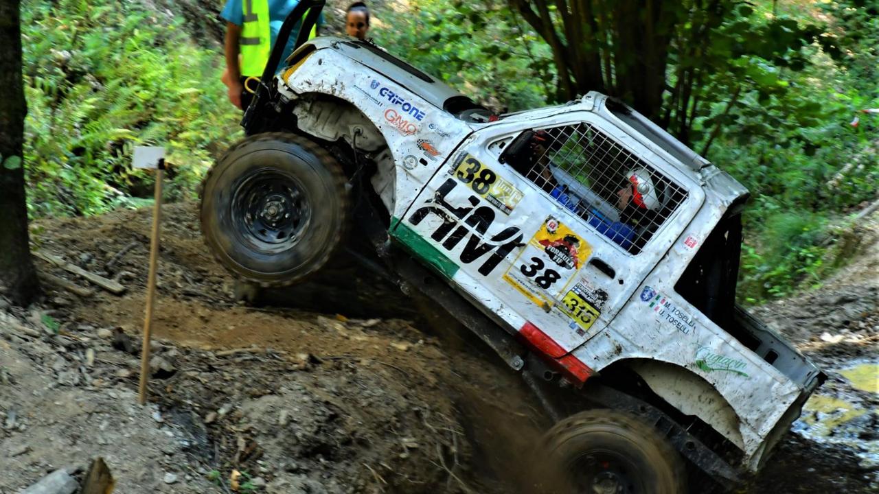Automobilismo, Trial 4x4: padre e figlio, di Ovada, campioni italiani ...