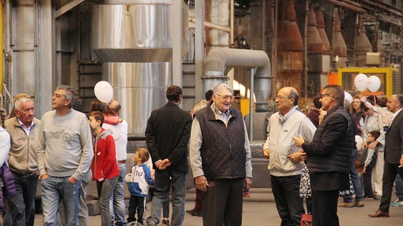 Marzorati saluta i 1.150 dipendenti della Cogne regalando a ognuno di ...