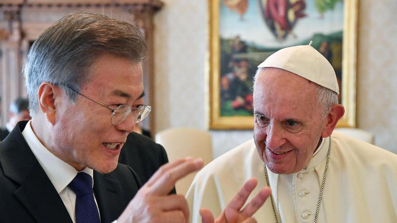 Il Papa: “Sono disposto a visitare la Corea del Nordˮ - La Stampa