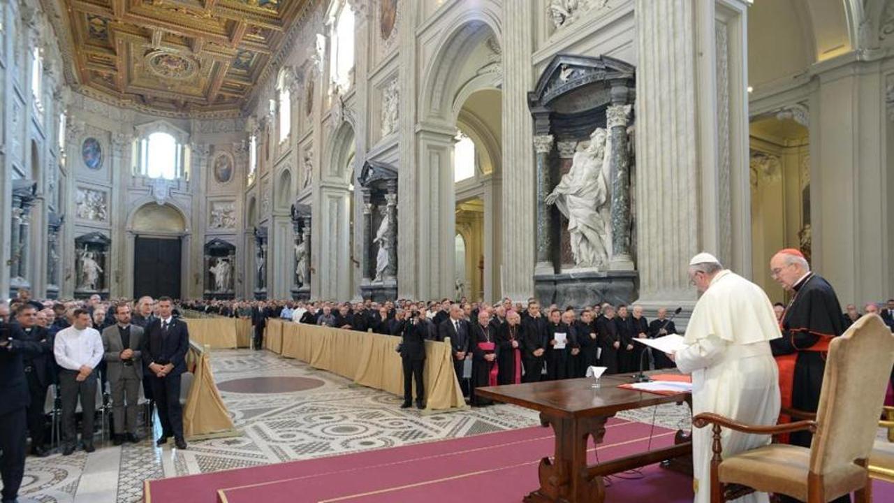“Il clericalismo? Se non è ricco di denaro lo è di superbia” - La Stampa