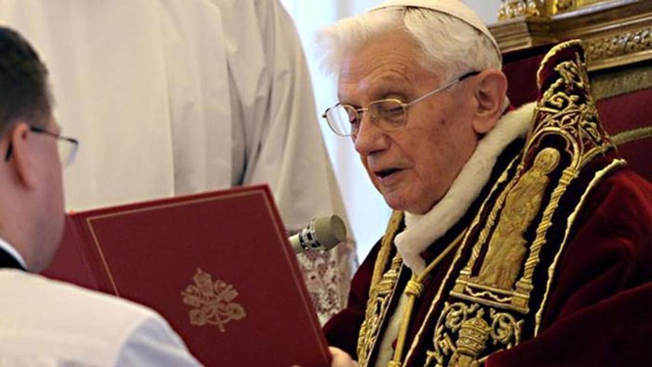 Francis: Benedict XVI’s resignation was an act of government - La Stampa