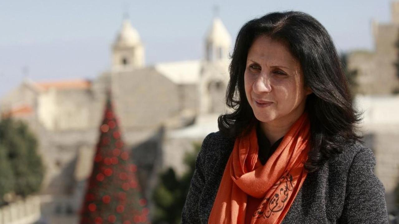 La alcaldesa de Belén visita la Síndone: «Paz para la Tierra Santa ...
