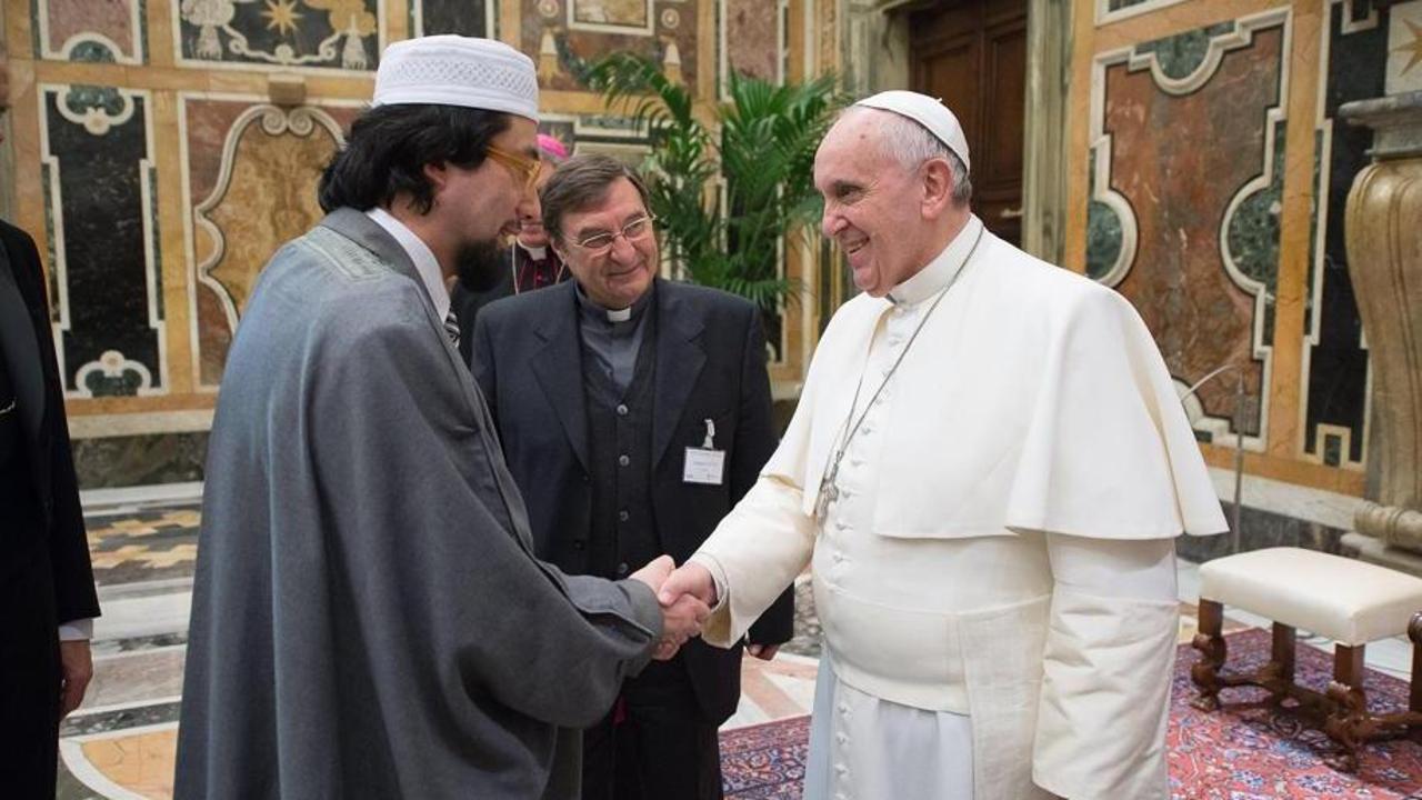 Il Papa sull’islam: l’antidoto alla violenza è il rispetto delle ...