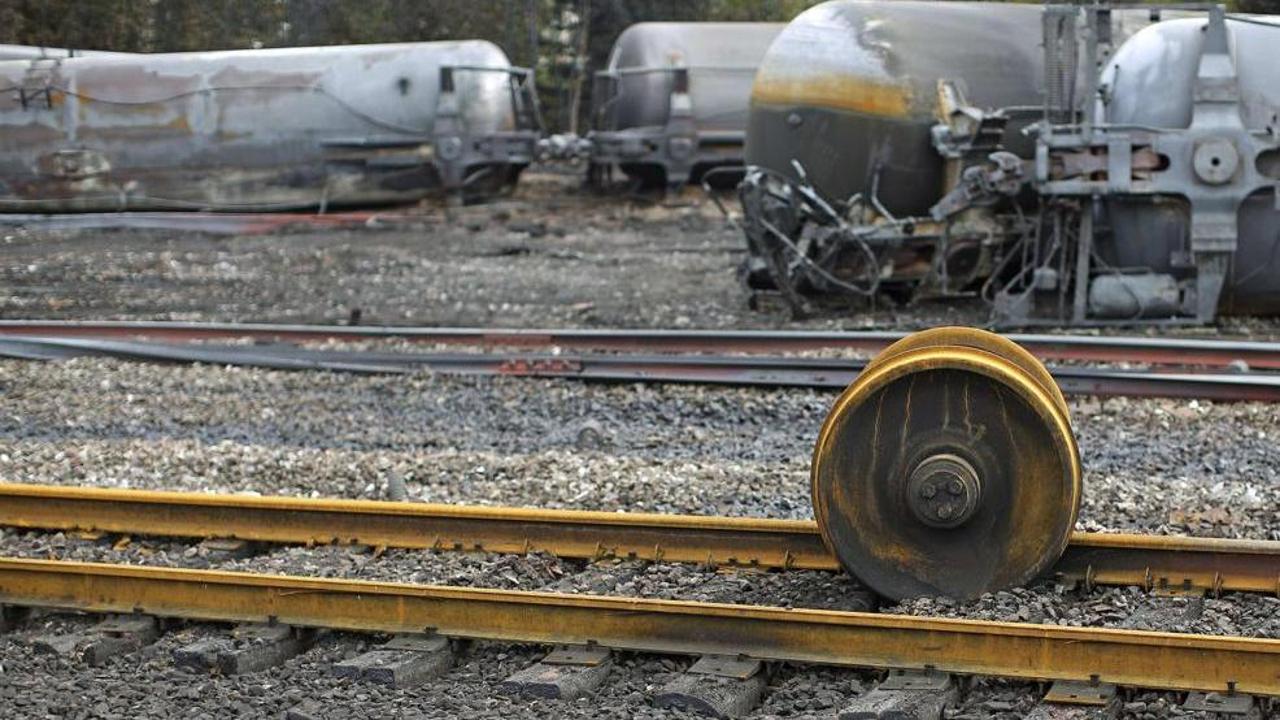 Pope Francis prays for victims of Canada train explosion - La Stampa