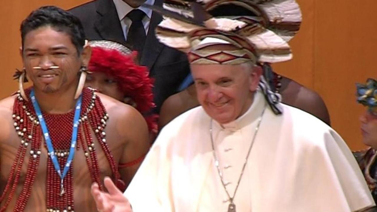 E l’Indio si commuove per il Papa - La Stampa