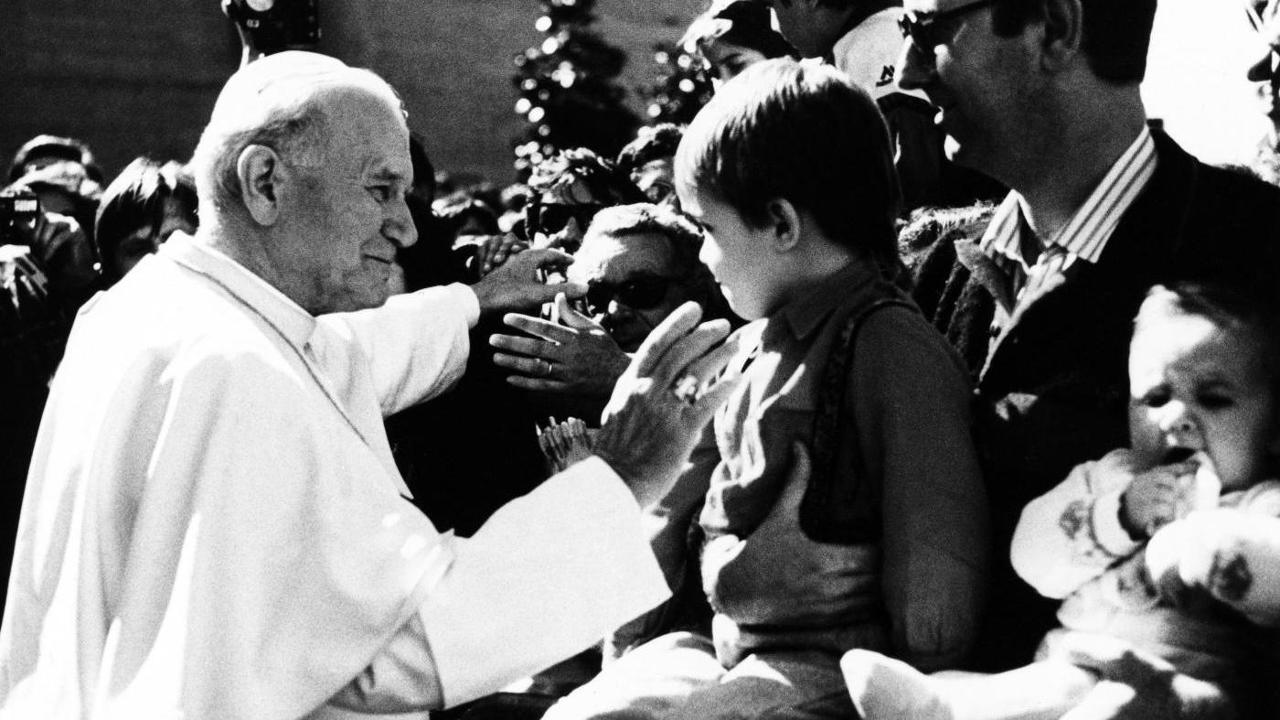 Karol Wojtyla as told by his friend Wanda Poltawska - La Stampa