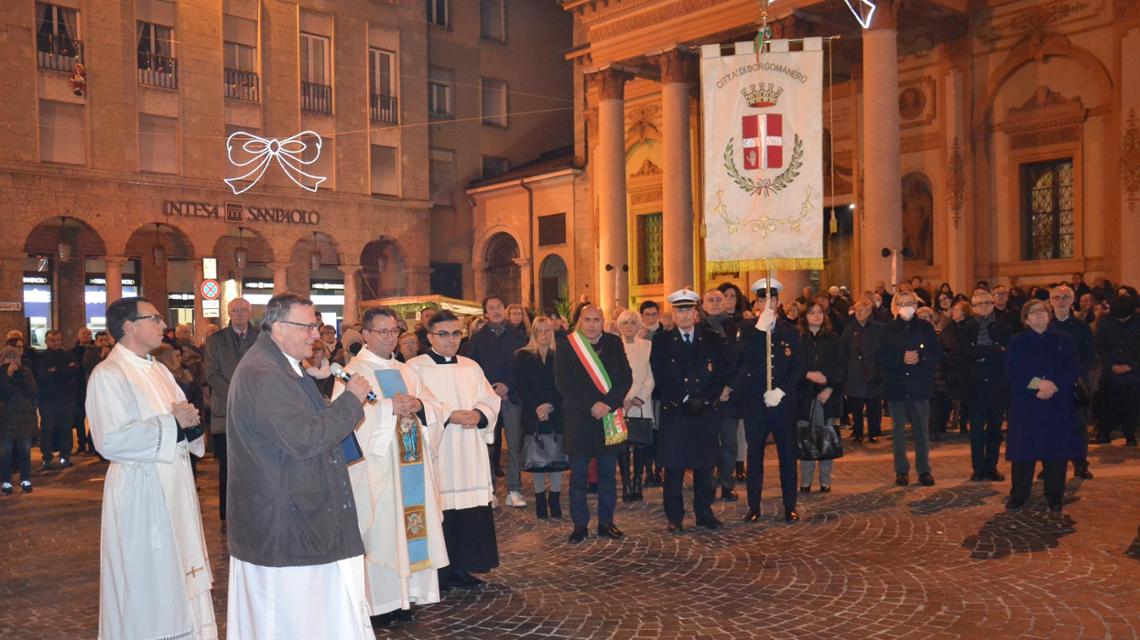 A Borgomanero l’omaggio alla statua dell’Immacolata: una tradizione che ...