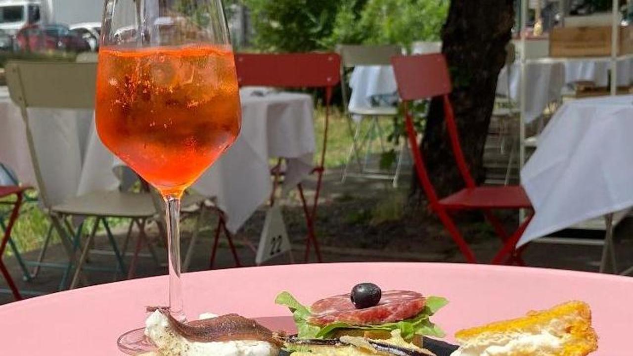 L’aperitivo cool è alla fermata del vecchio tram - La Stampa